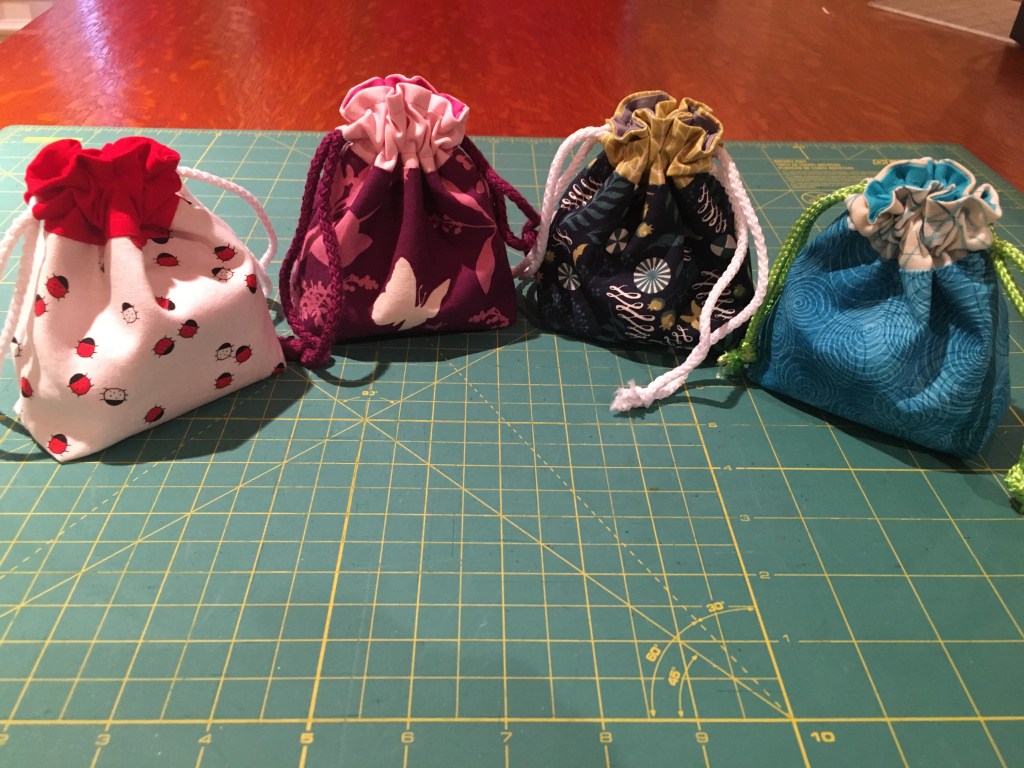 Roll the Dice: Lined Drawstring Bags – The Finished Garment